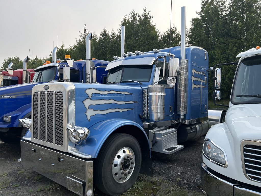 2017 Peterbilt 389 Baby Blue - I-3000 - Eagle Equipment